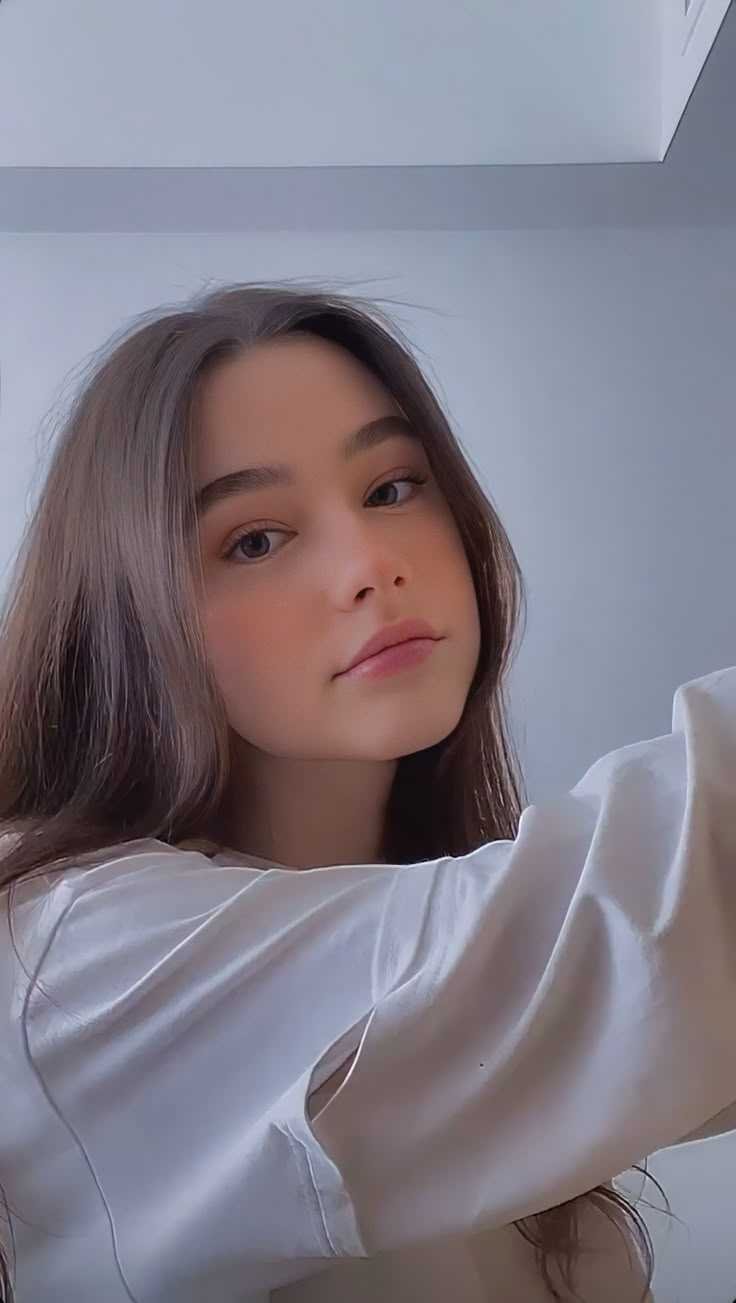 [1545+] Cute Real Girl Pic, Photos, Images & Pics Download Now - BuzzFreek