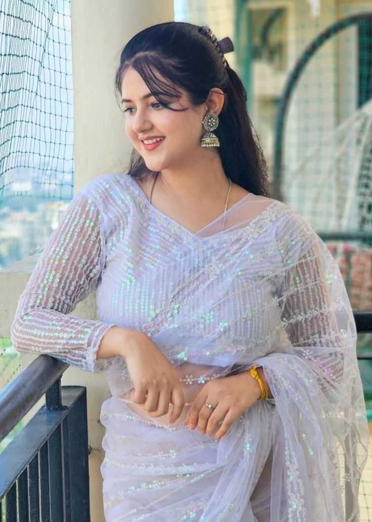 [1545+] Cute Real Girl Pic, Photos, Images & Pics Download Now - BuzzFreek