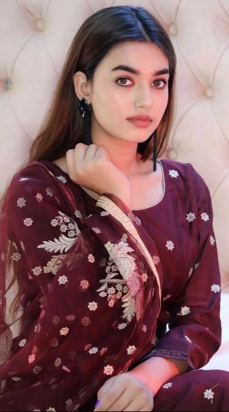 [1545+] Cute Real Girl Pic, Photos, Images & Pics Download Now - BuzzFreek